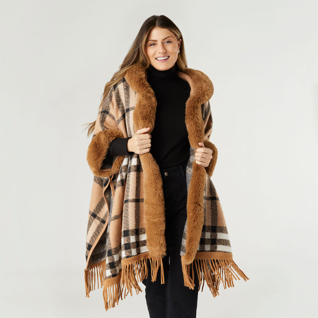 Teton Hooded Ruana with Faux Fur Trim - Final Sale – tgbBRANDS
